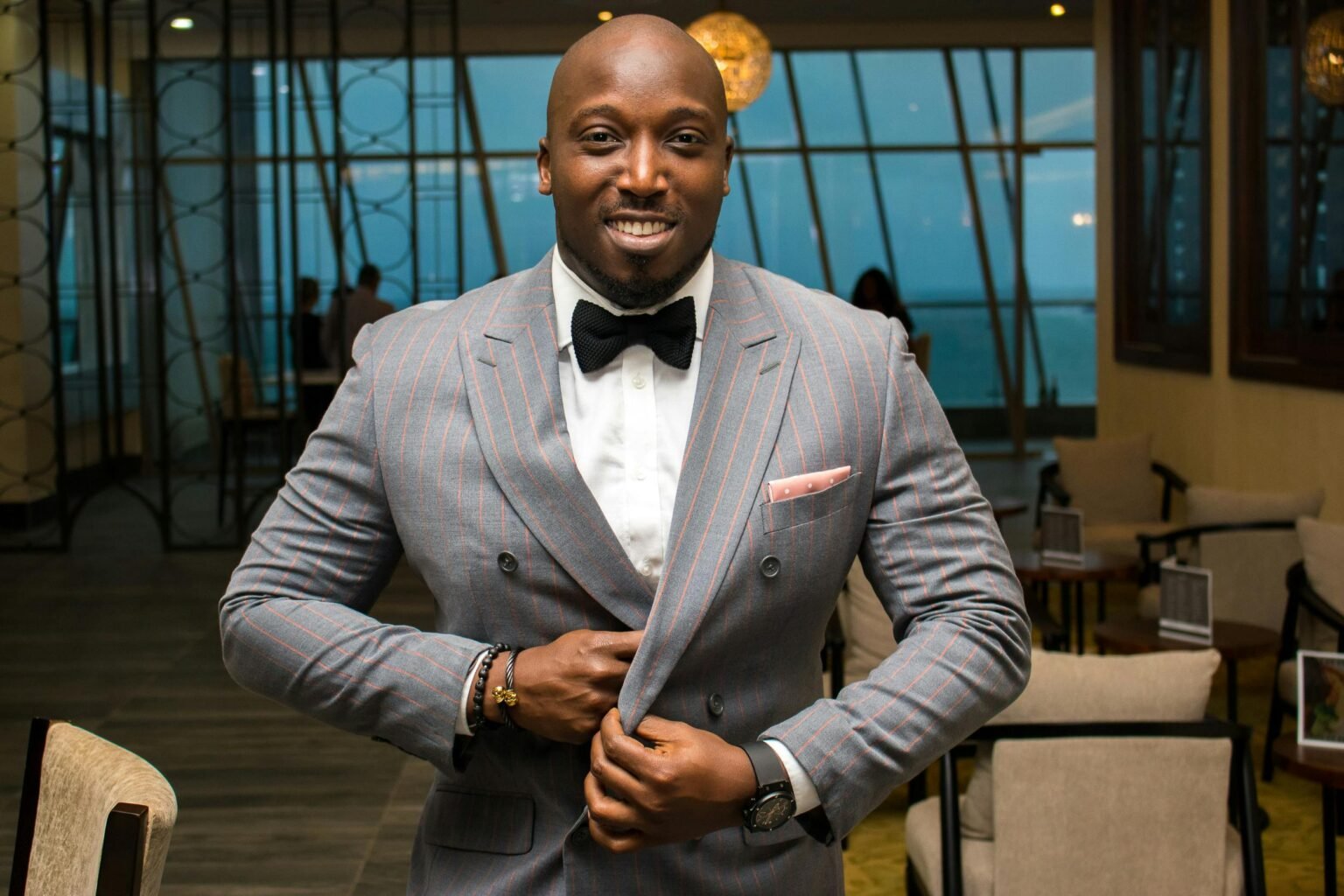 What Is The Proper Way To Button A Suit Jacket?