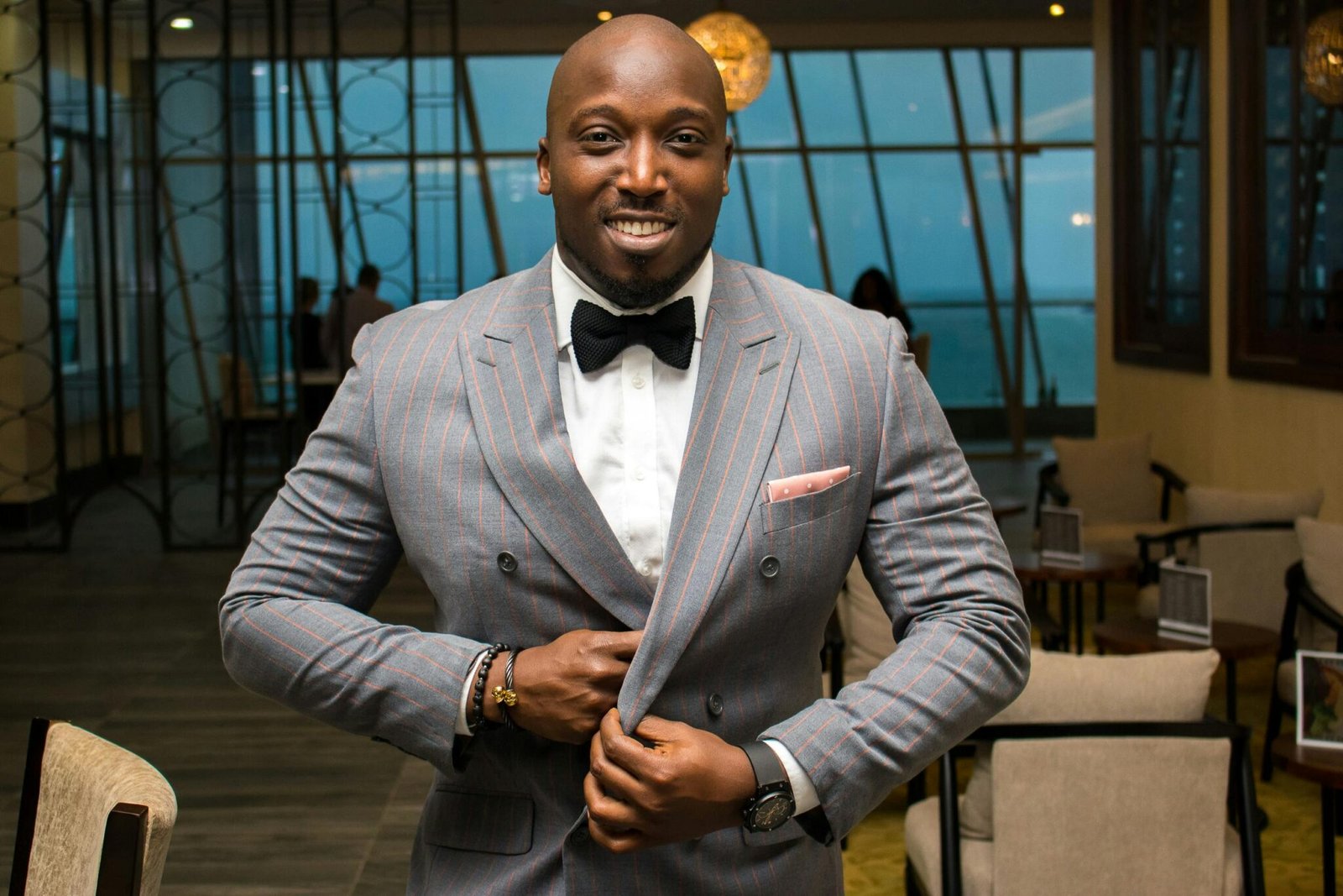 What Is The Proper Way To Button A Suit Jacket?